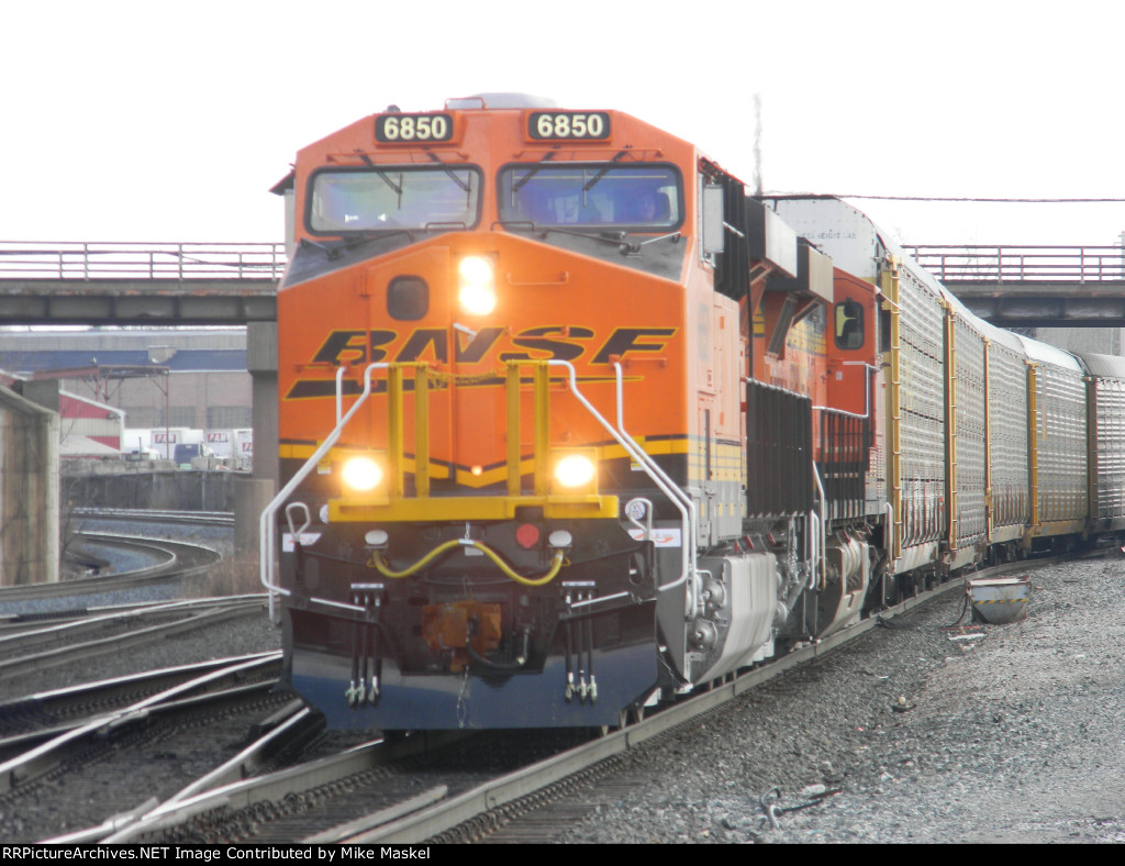 BNSF 6850
